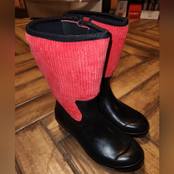 MUCK | Shoes | The Original Muck Rubber Boot Rain Garden Red Corduroy ...